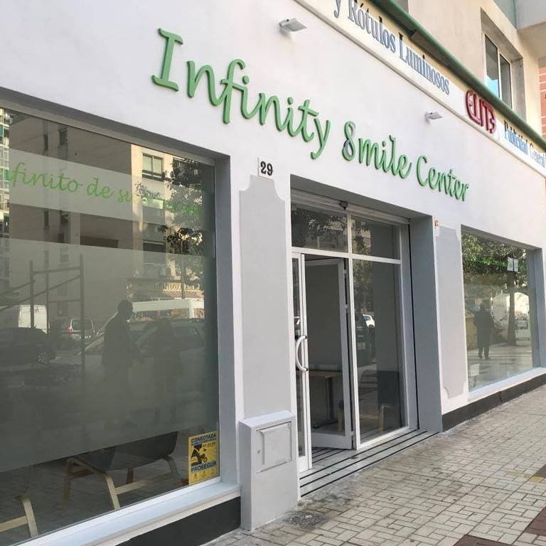 Clinica Dental Infinity Smile Center en Málaga • Lee Opiniones y ...